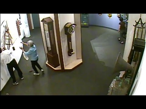RAW: Man ignores museum rules, touches priceless Clock who falls from ...