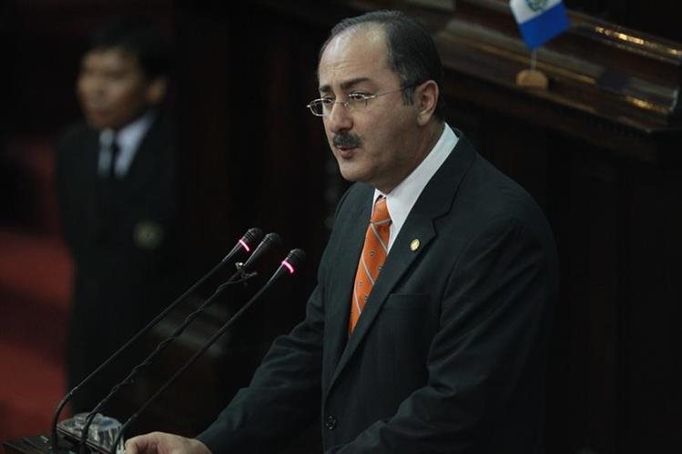 Recomiendan retirar inmunidad a Pedro Muadi