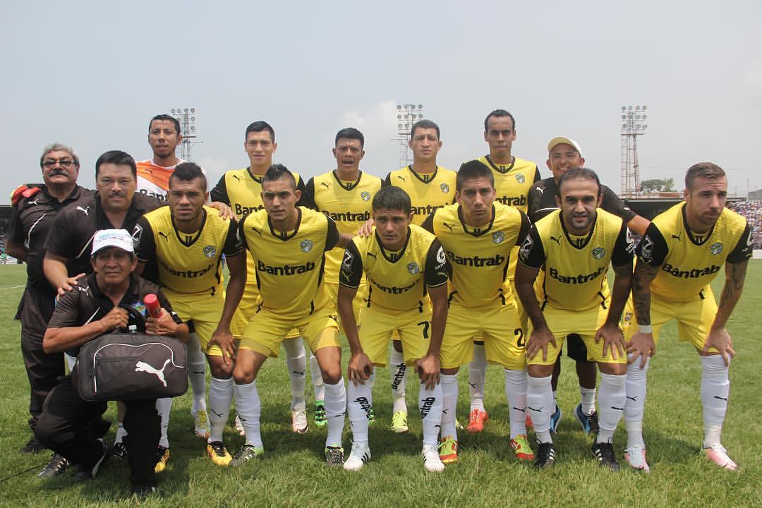 Cremas confirman primeras bajas y altas del equipo