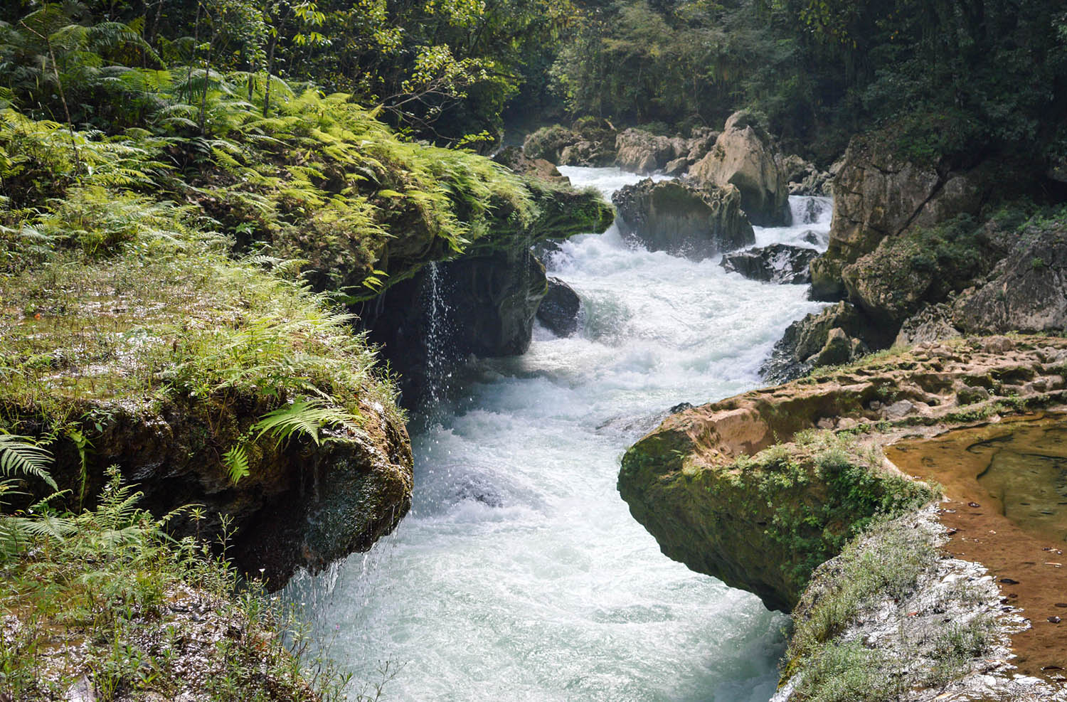 Río Cahabón, una maravilla natural que se debe preservar