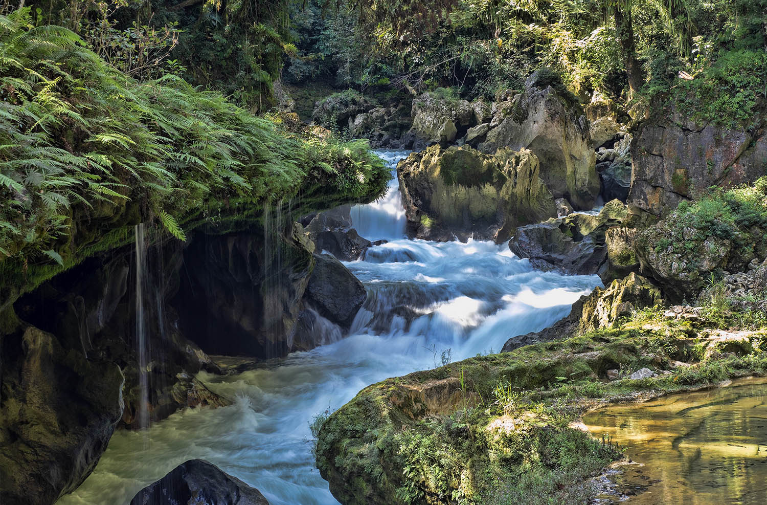 Río Cahabón, una maravilla natural que se debe preservar