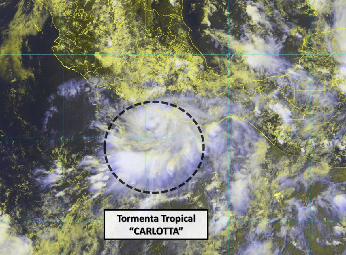 Tormenta tropical Carlotta se acerca a Guerrero