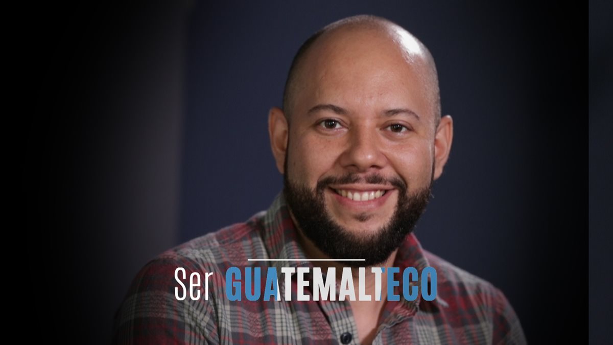 Alejandro Castillo: Es llevar en el corazón la música de la marimba