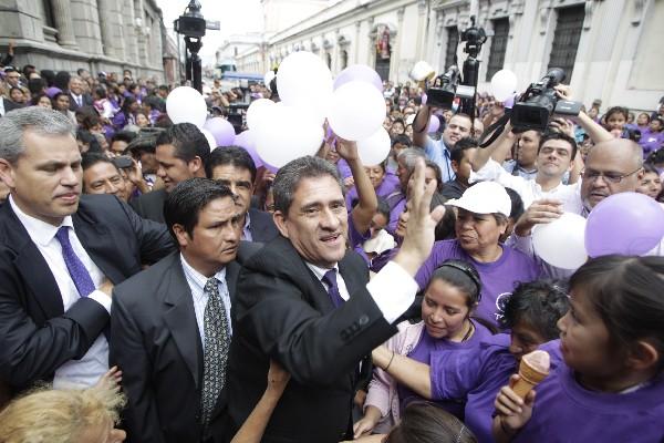 Roberto Alejos devuelve sueldo de parlamentario