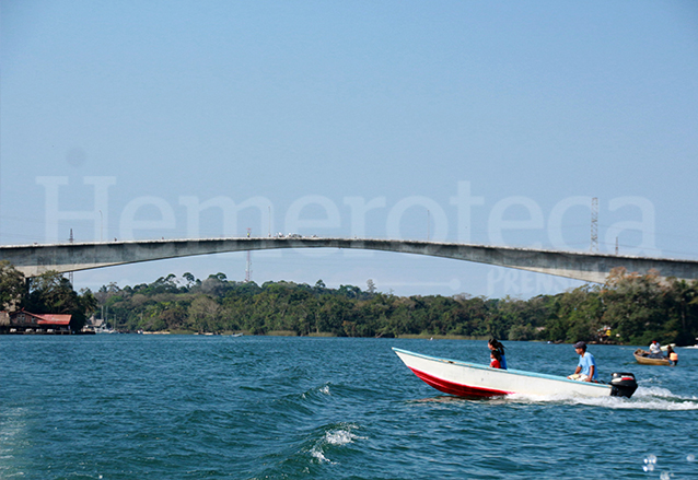 1980: puente sobre Río Dulce trajo desarrollo a la región