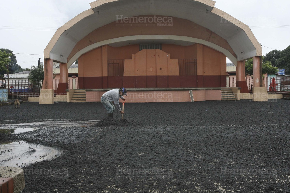 2010: fuerte erupción del Pacaya provoca caos y lluvia de arena