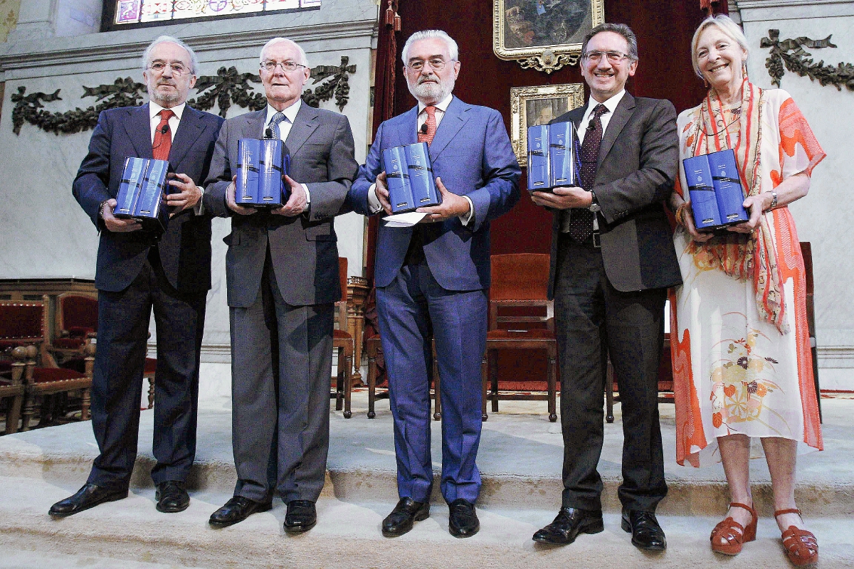 La RAE publica una “monumental” edición del “Quijote” en dos volúmenes