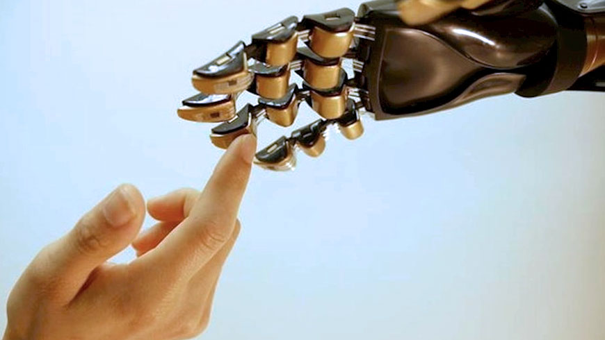 Prótesis robóticas e implantes cerebrales enfrenta a la discapacidad