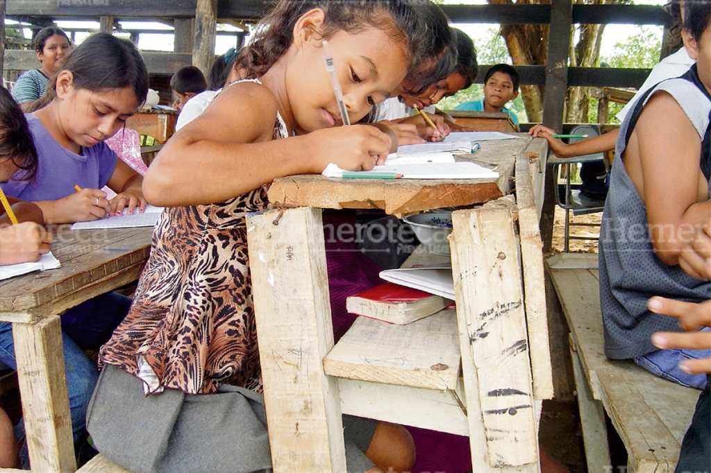 Educación sigue por los suelos – Prensa Libre