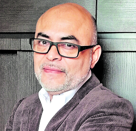 Carmen Samayoa ofrece La mujer esqueleto