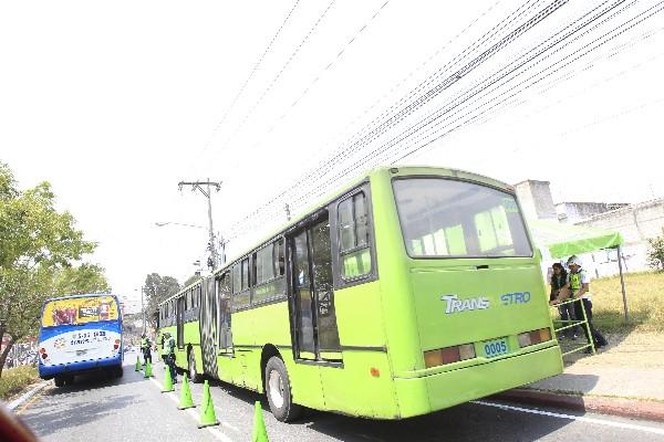 Paro de transporte cumple una semana