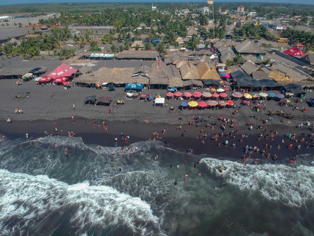 Playa de Champerico recibe pocos visitantes durante la Navidad – Prensa ...