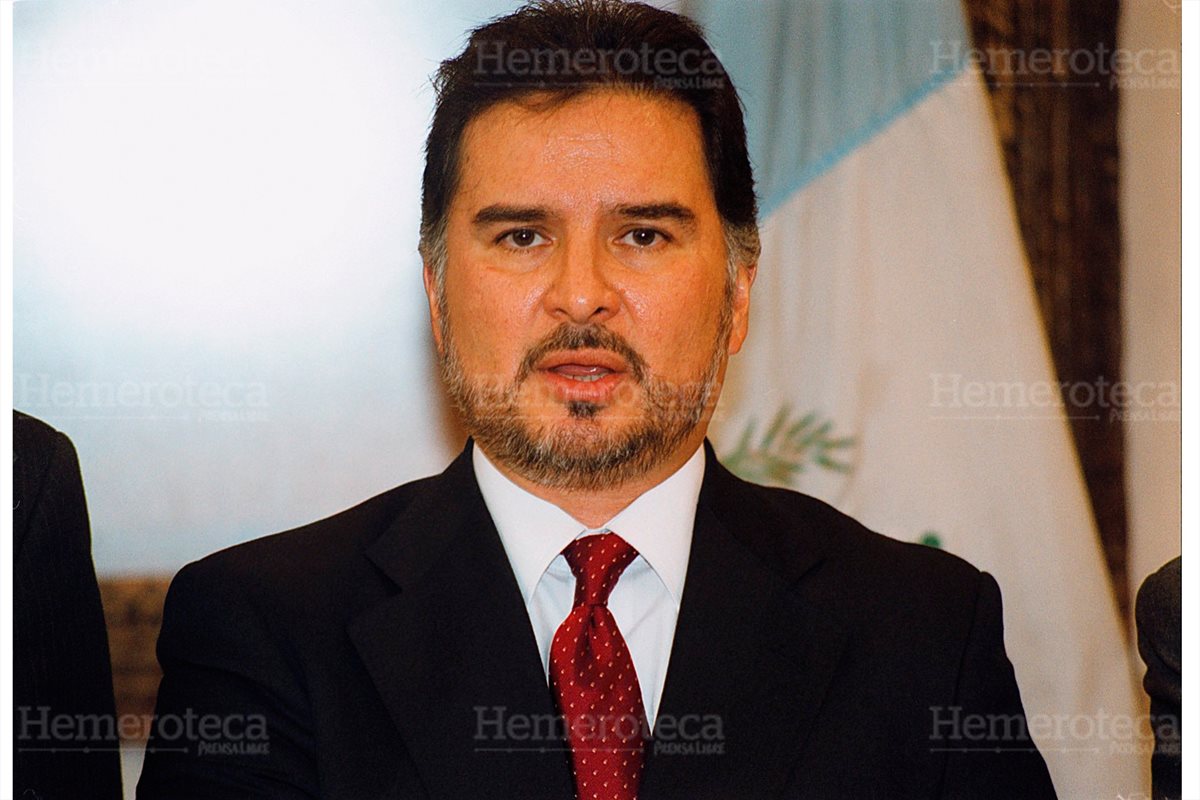 2003: Alfonso Portillo también se construyó un castillo