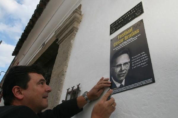 Homenaje a César Brañas