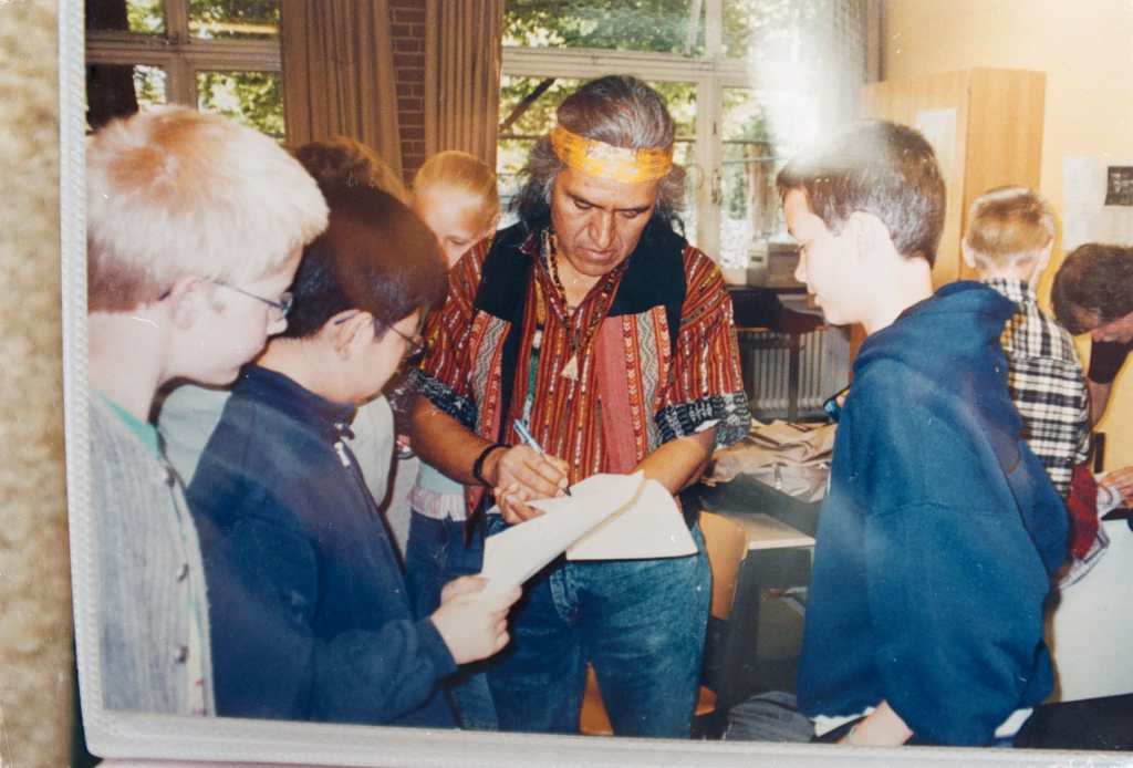 Así fue la primera entrevista que se hizo a Humberto Ak’abal en su ...