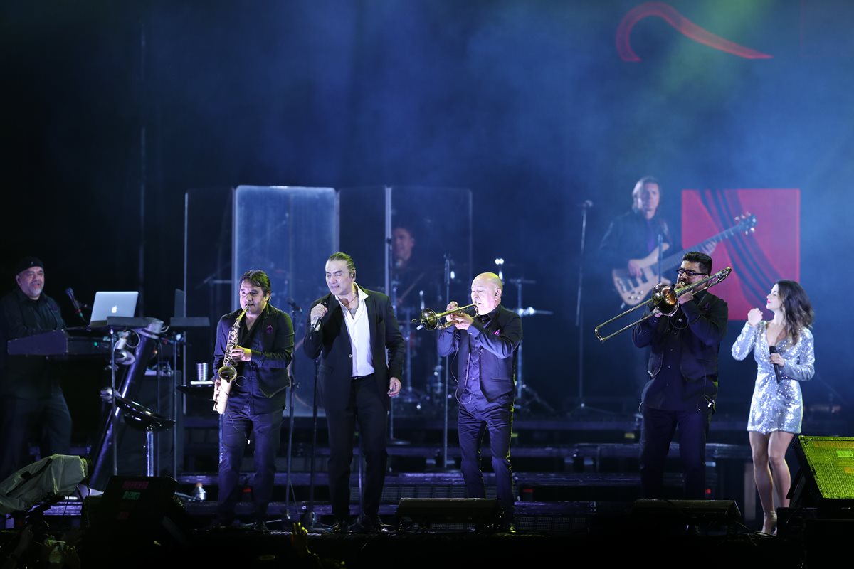 Alejandro Fernández Le Cantó A Los Guatemaltecos Durante Una Velada