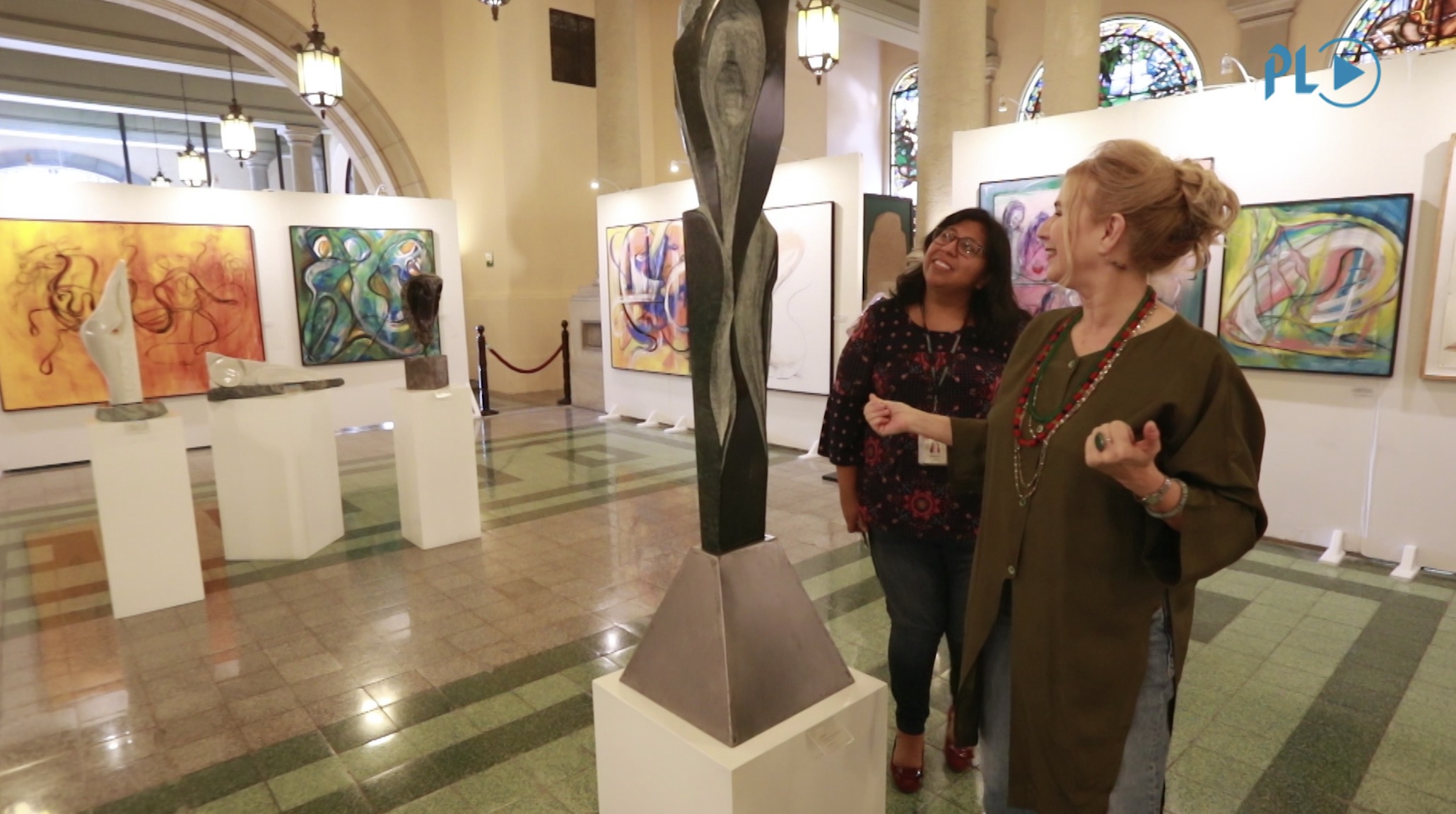 Las pinturas y esculturas de Beverley Rowley