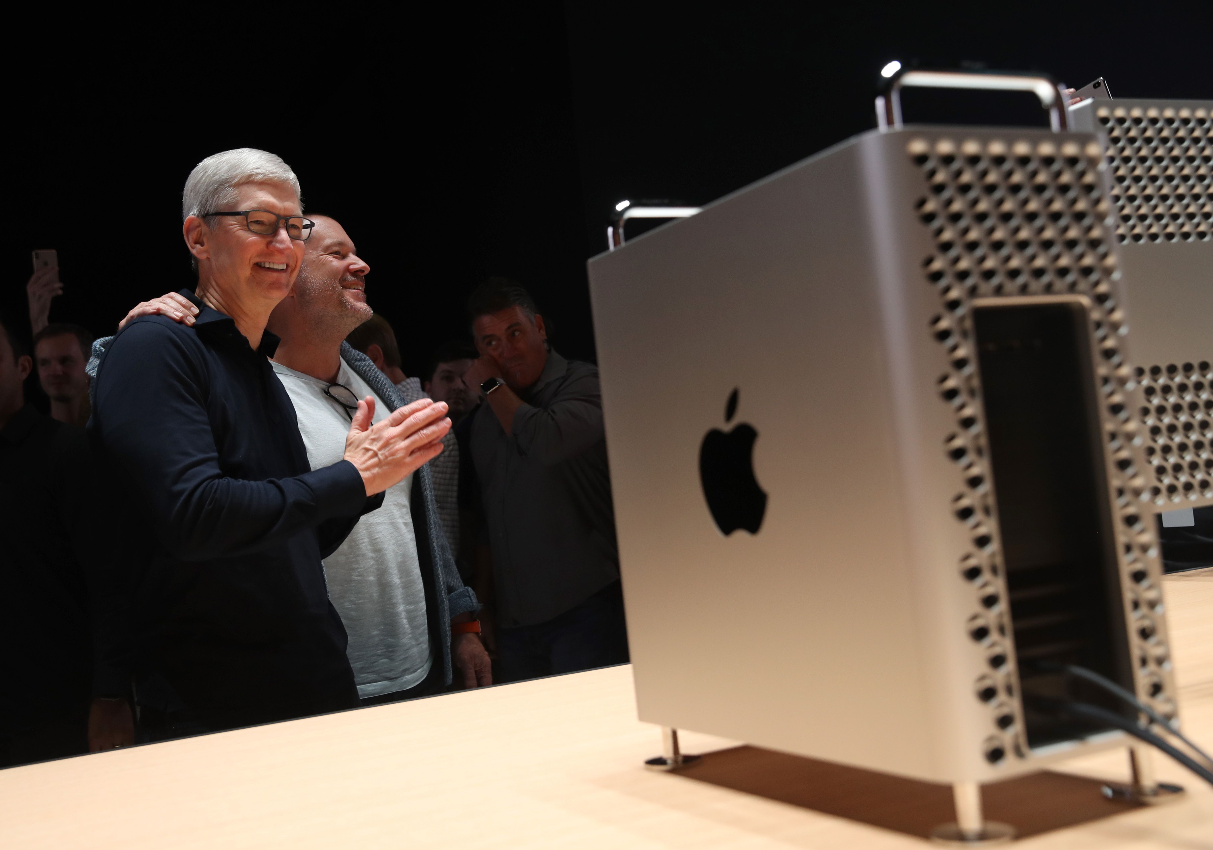 Apple trasladará la fabricación de su ordenador Mac más caro de EE. UU ...