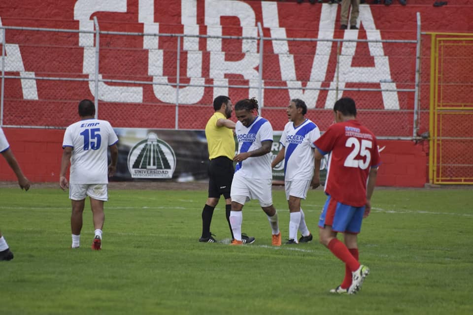 Exfutbolistas organizan juego benéfico para Jaime Batres, campeón y ...