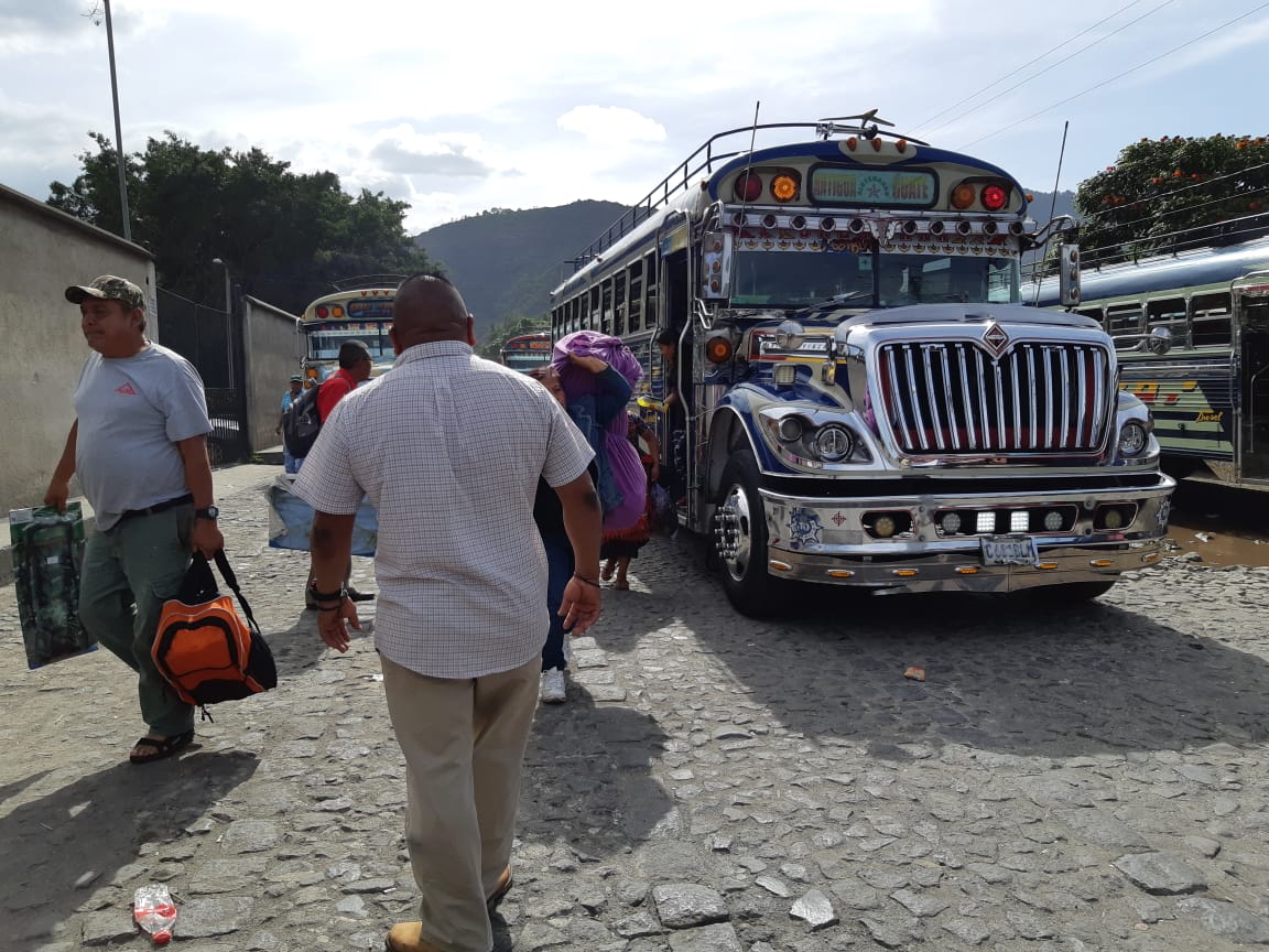 Suspenden el servicio de transporte extraurbano en Antigua Guatemala ...