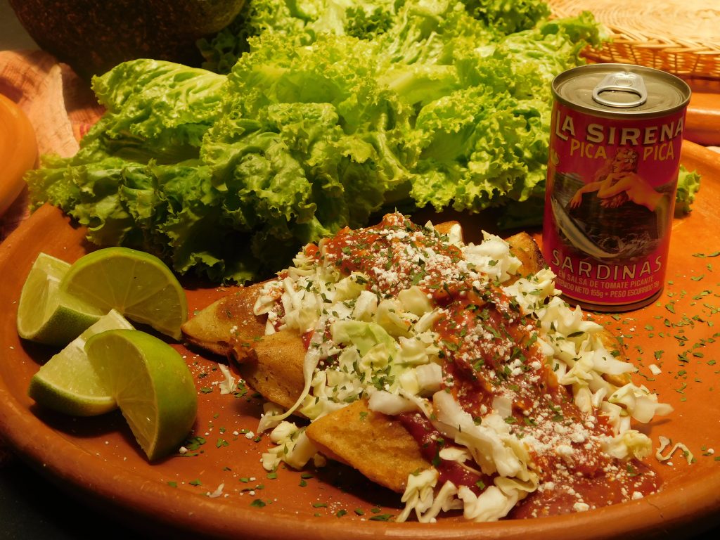 Enchiladas, tacos, garnachas, chiles rellenos, chuchitos y dobladas con ...