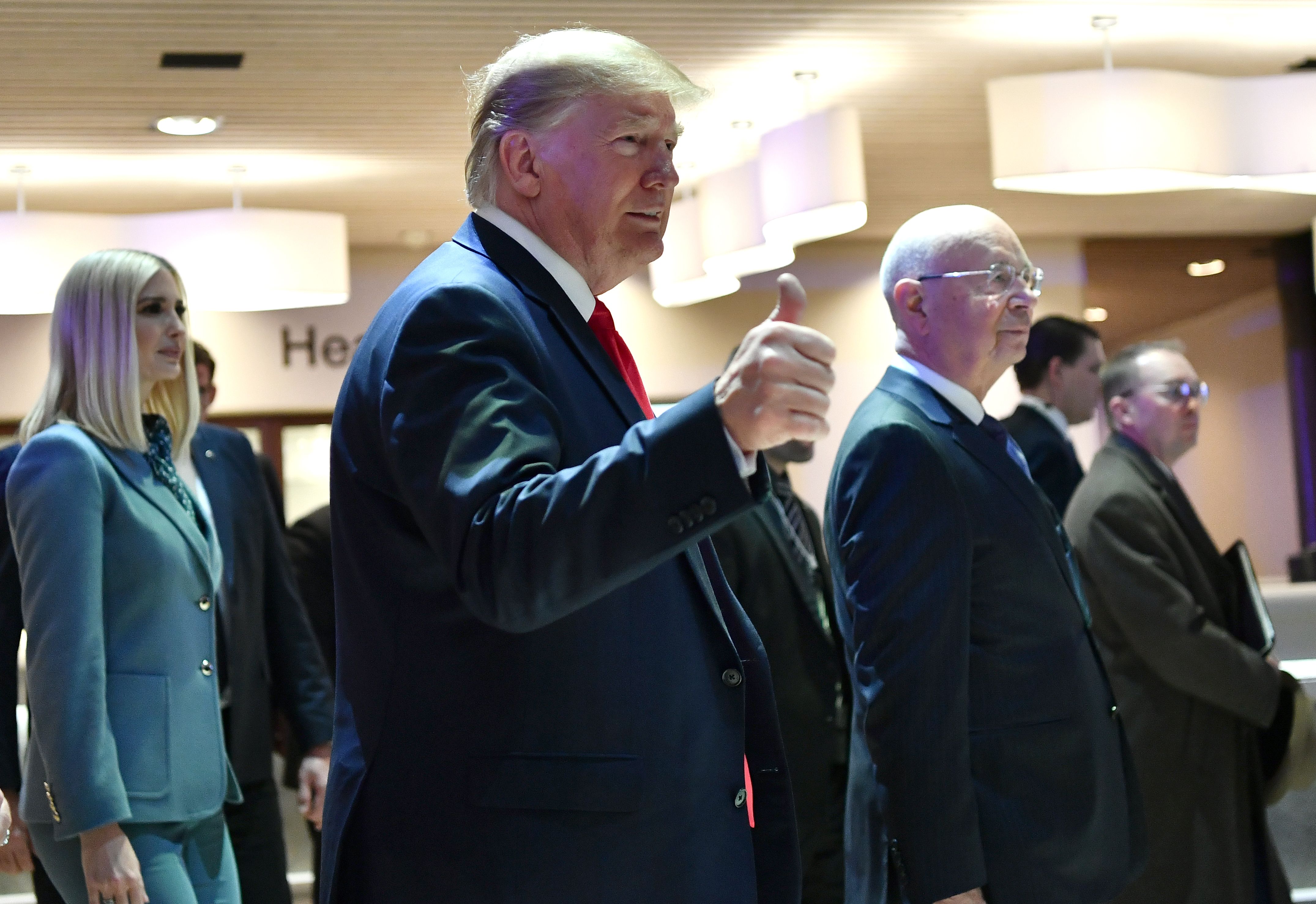 Trump afirma que Apple "tiene que ayudar" a la policía a acceder a sus ...