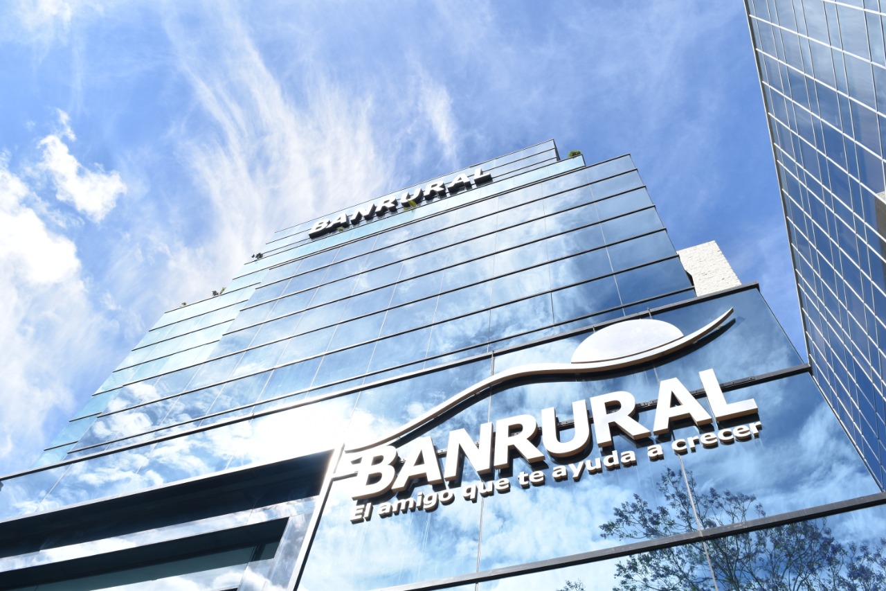 Banrural apoya a los pensionados y jubilados durante la crisis ...