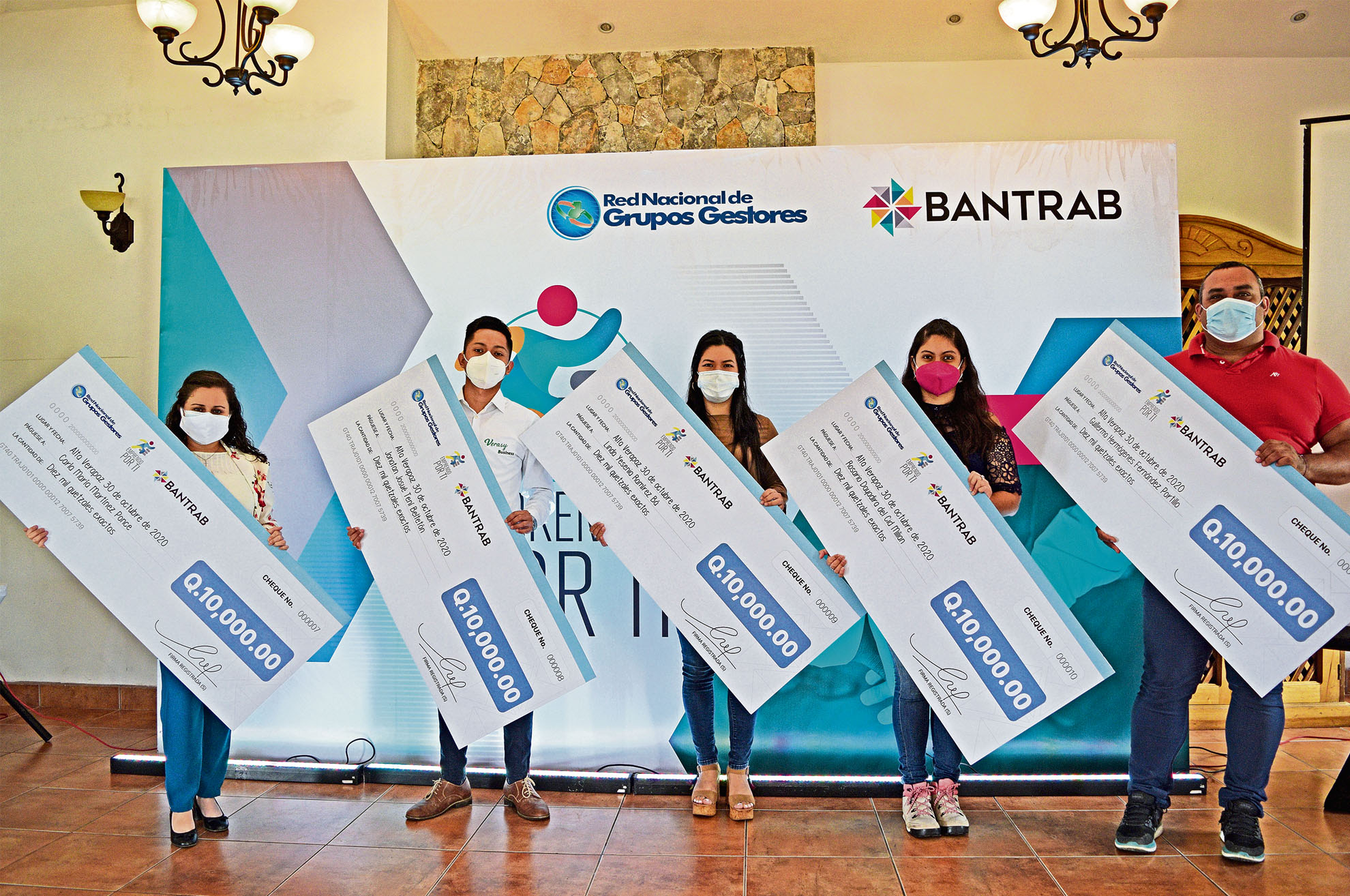 Bantrab entrega capital semilla a nuevos emprendedores