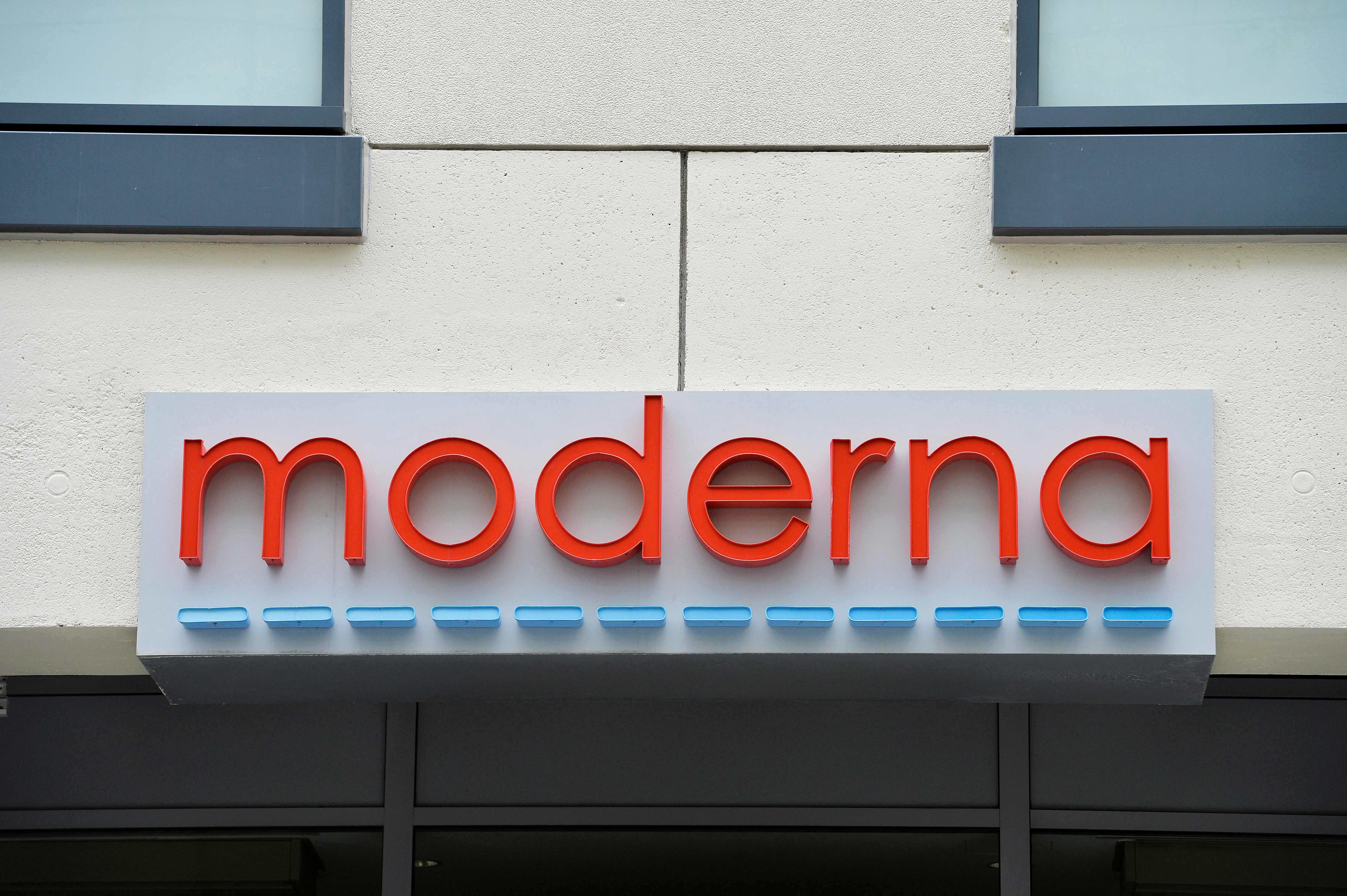 Vacuna anticovid de Moderna tiene eficacia de 96% en adolescentes ...