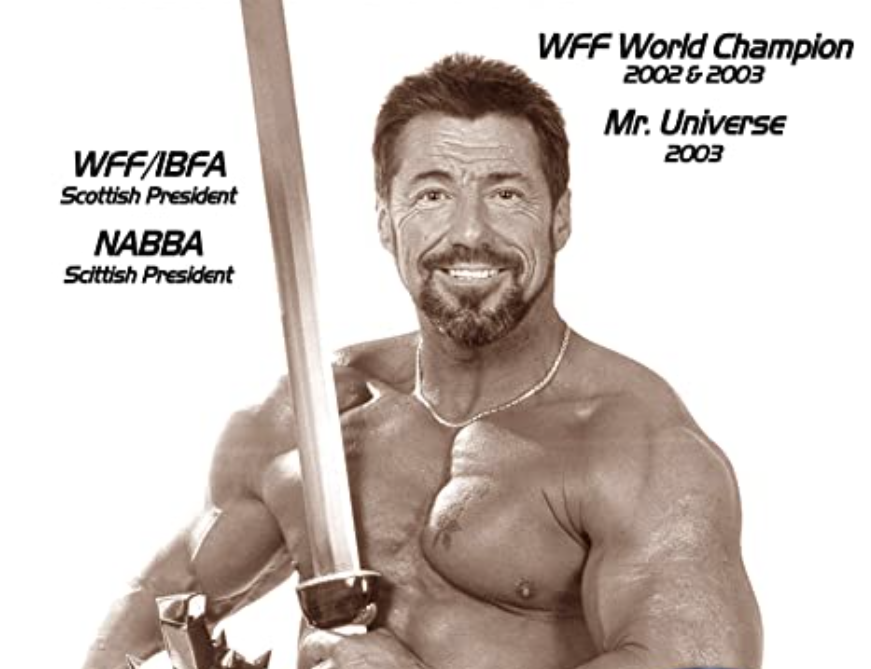 Encuentran muerto en un barco a Mike Mitchell, actor en “Corazón Valiente” y “Gladiador”