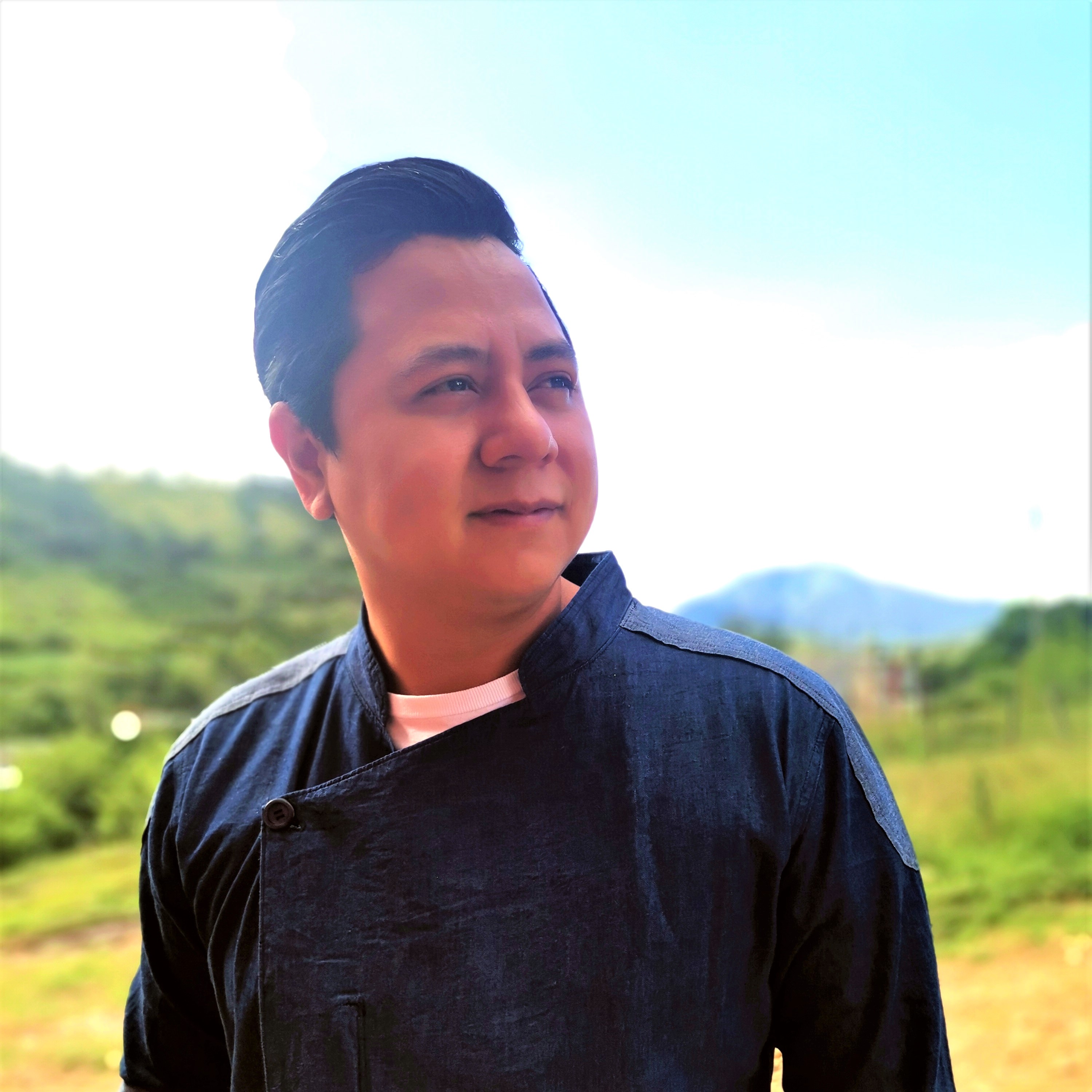 Exquisito filete de dorado con originales guarniciones