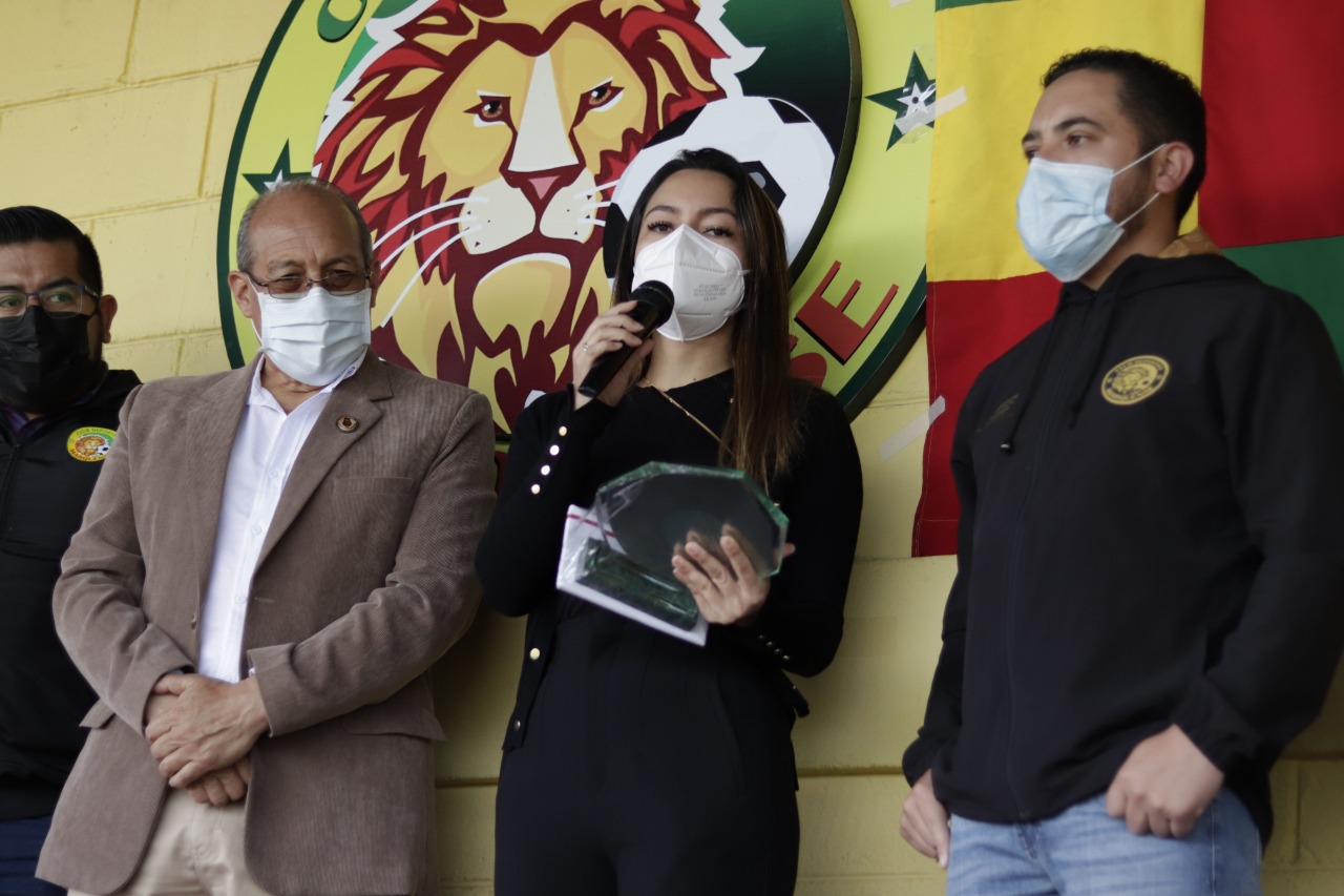 VIDEO | El emotivo homenaje de Marquense para Marcos Menaldo, retiran ...