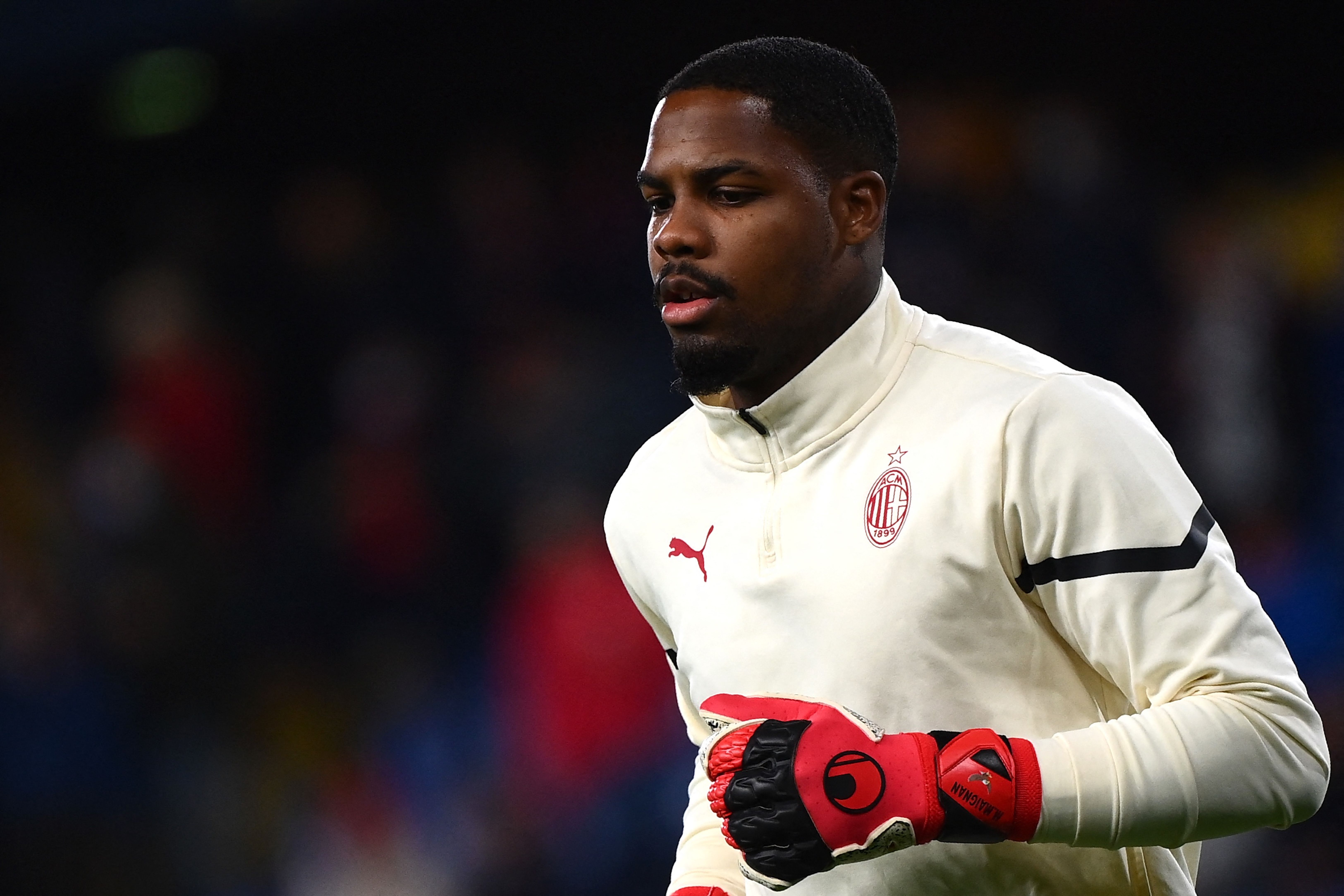 Mike Maignan regresa a la titularidad con el AC Milan