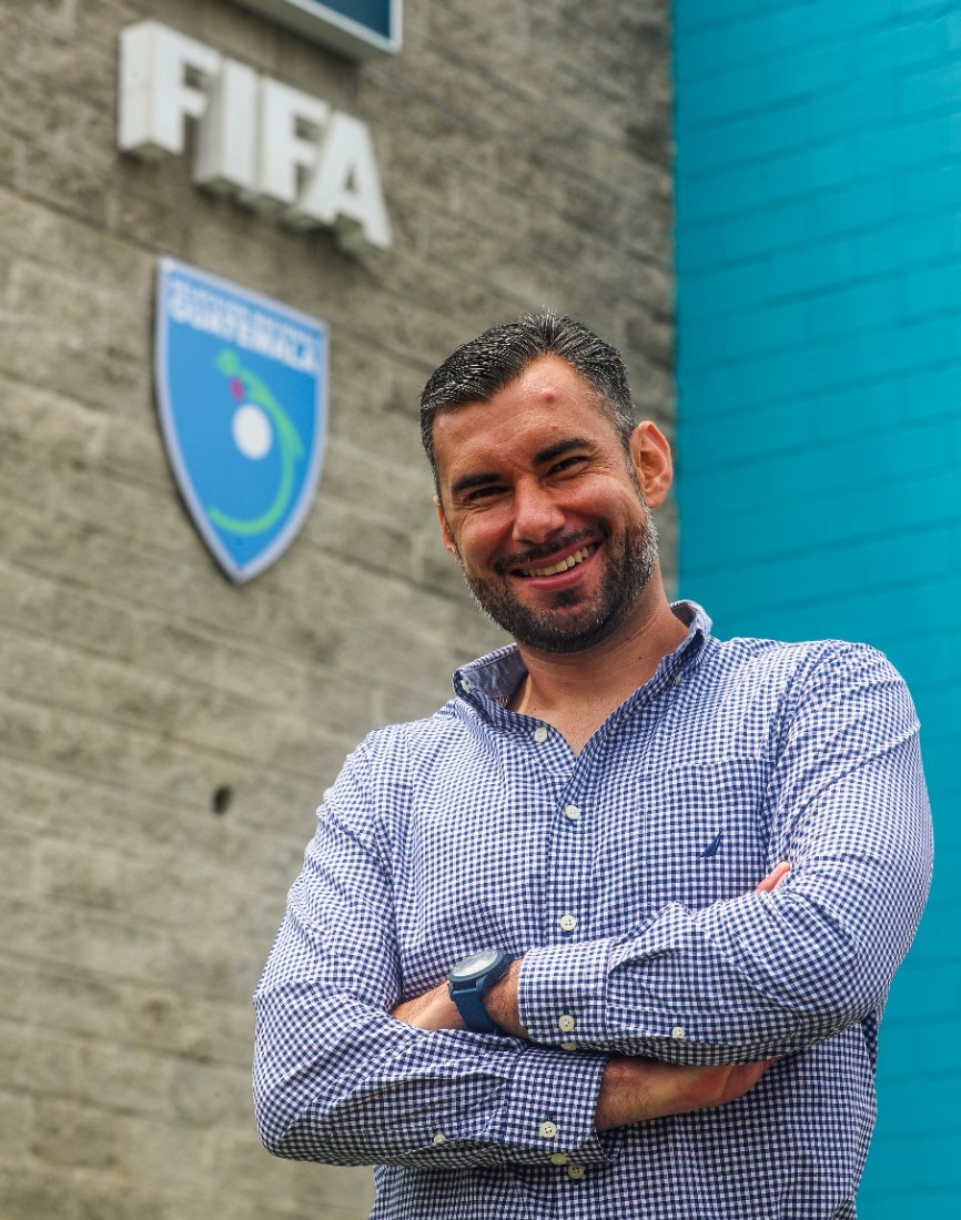 Qatar 2022: Mario Escobar, la historia del árbitro del día en el que ...