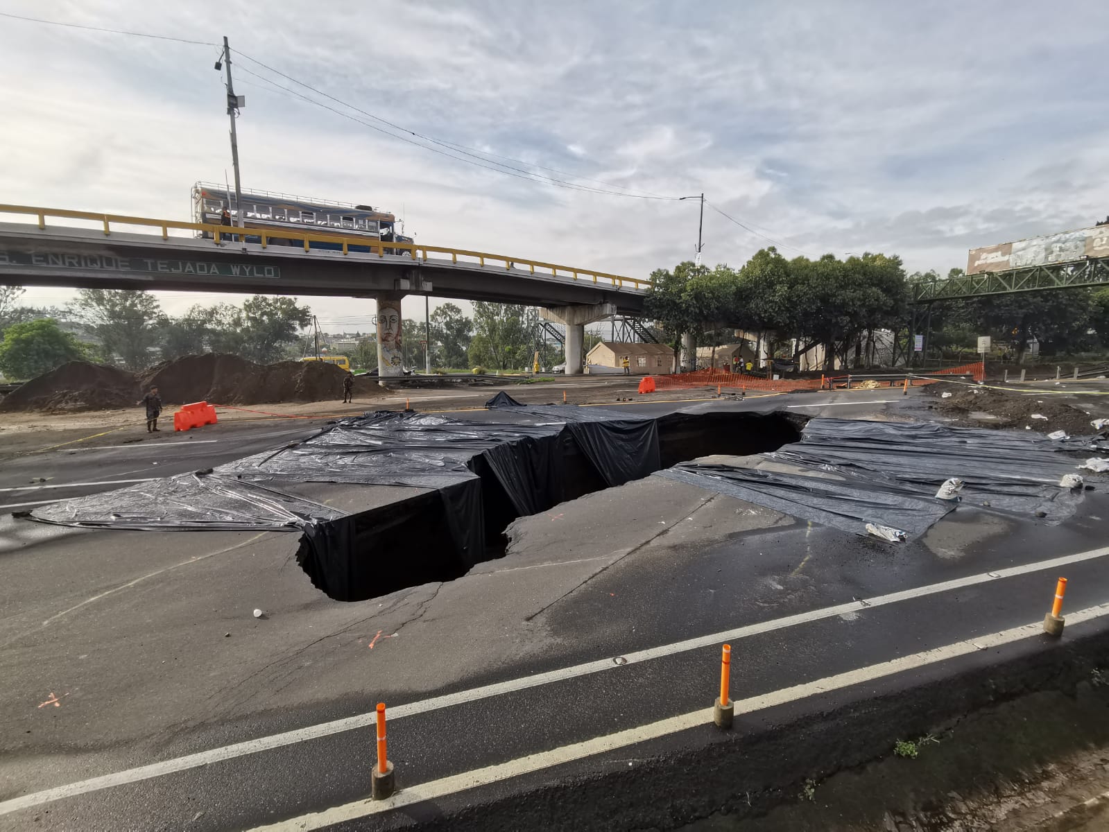 IMÁGENES: Hundimiento en Villa Nueva se extiende por varios metros y ...