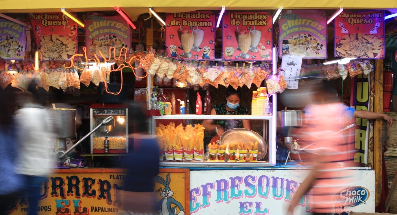 Guatemaltecos visitan Feria de Jocotenango en el día de cierre