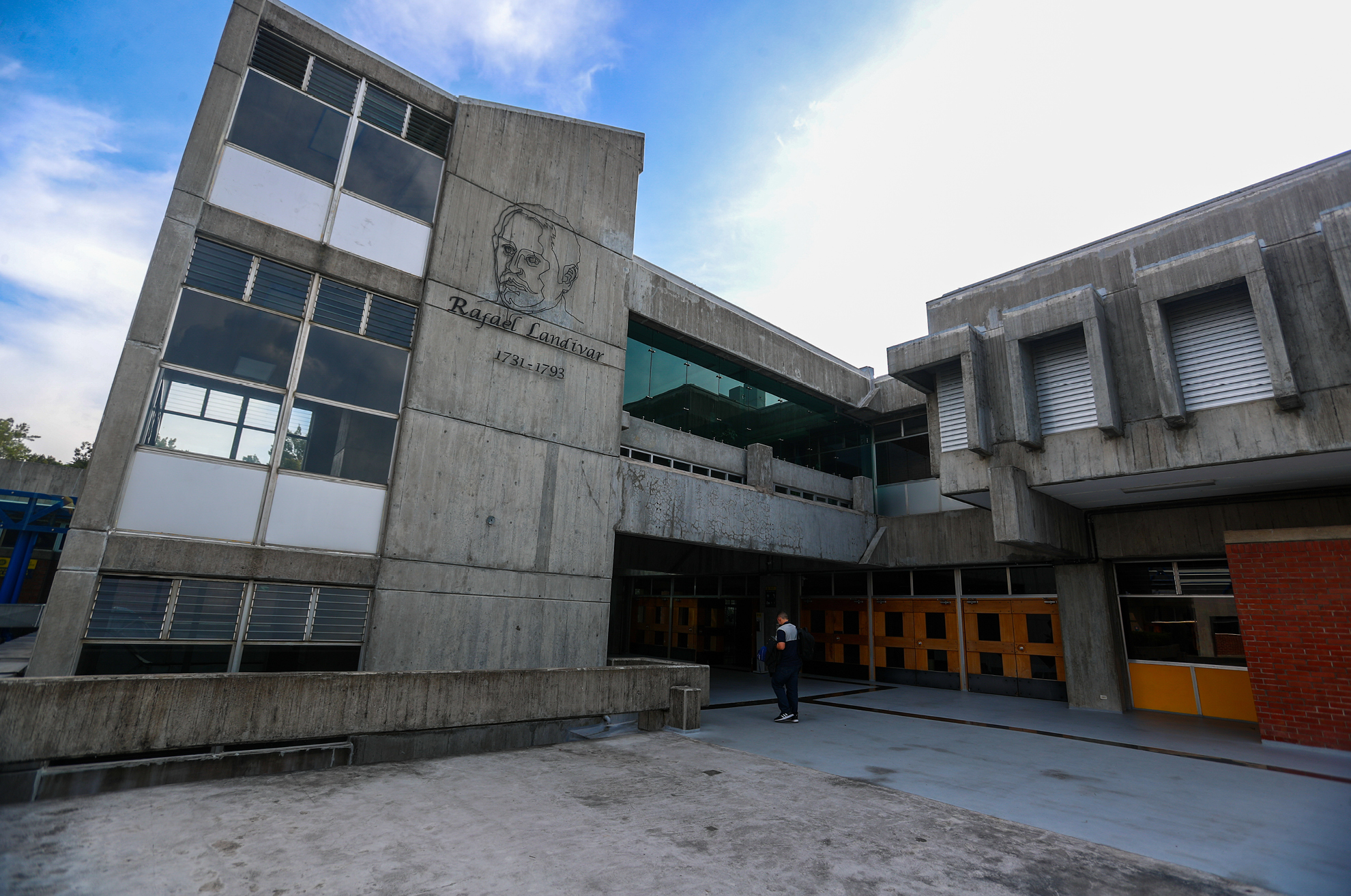 Universidad Rafael Landívar cumple 61 años de brindar educación de ...