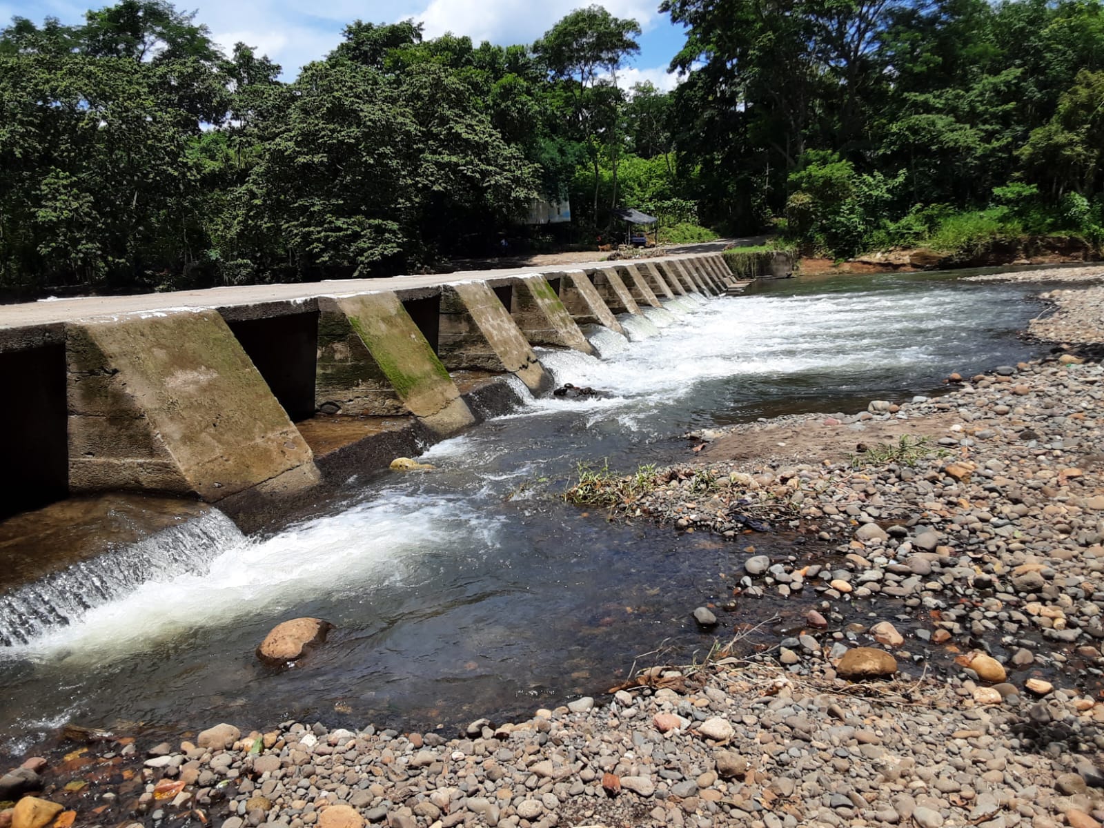 IMÁGENES: Vea el antes y después del río Seco, cuya crecida causó daños ...