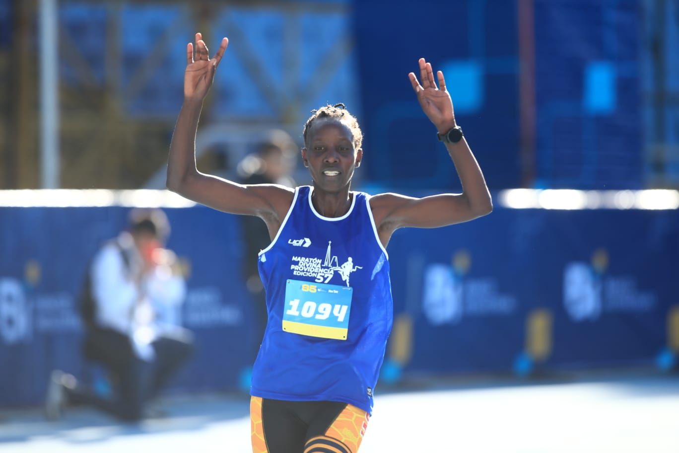 Leah Kigen obtiene la victoria en la categoría femenina de la Max Tott