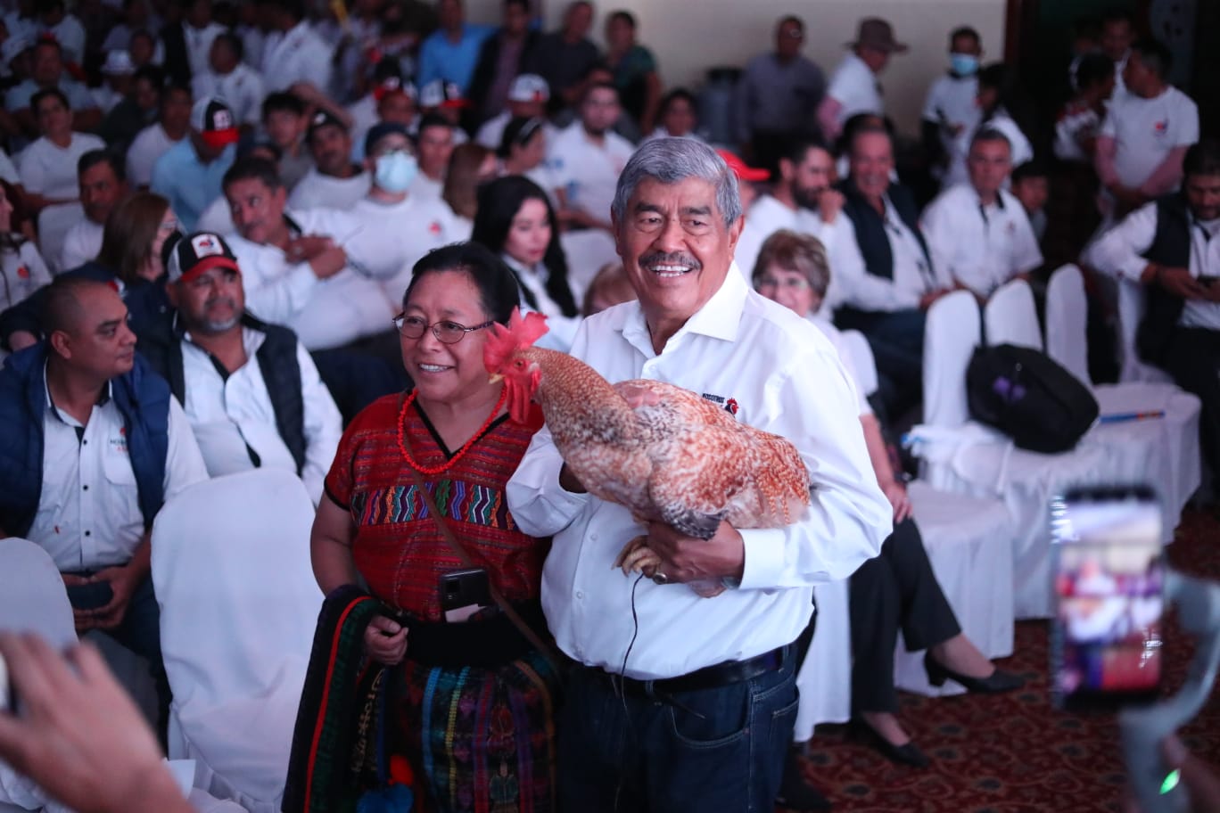 Rudy Guzmán y Diego González son proclamados como binomio presidencial ...