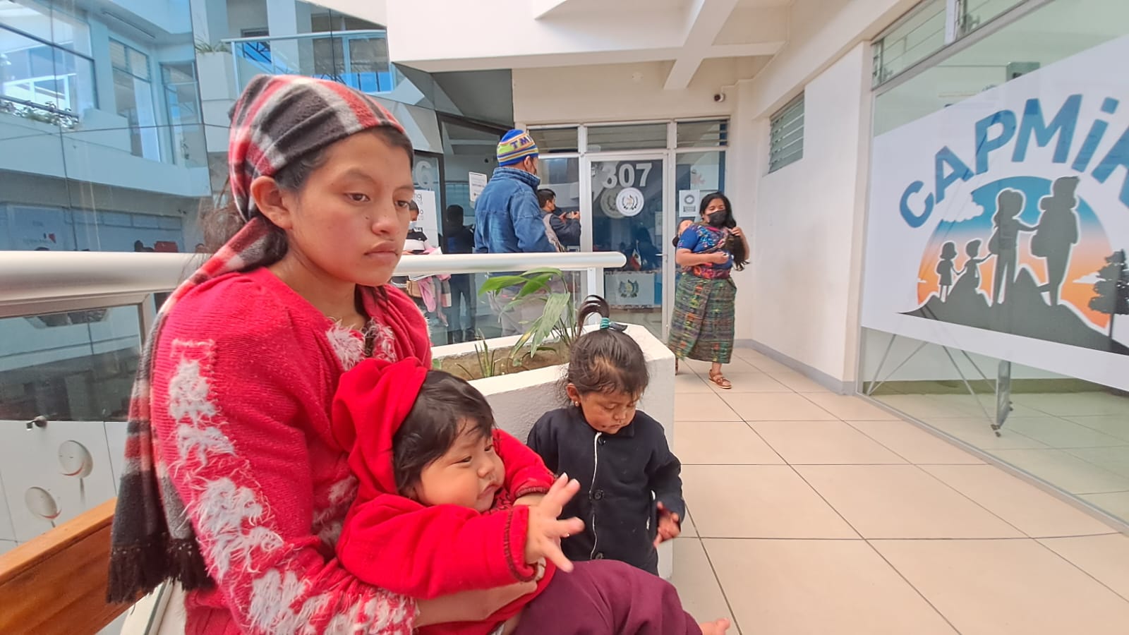 “Él nunca dijo que se iría al norte": la angustia de una joven madre ...