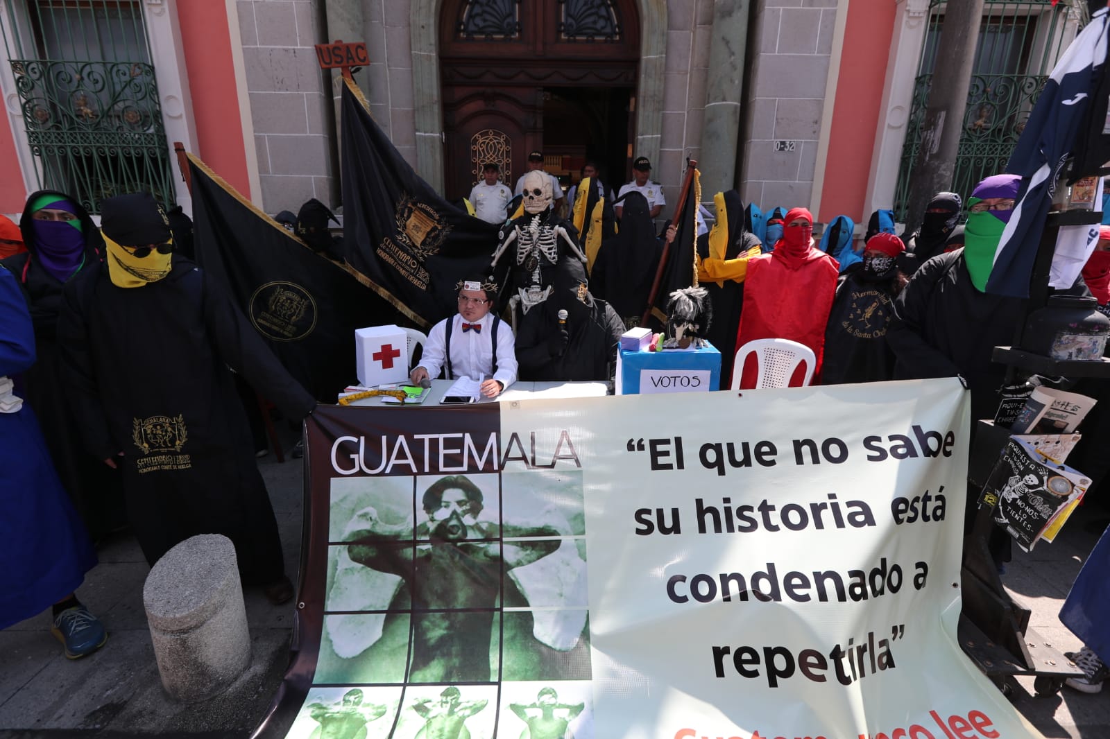 Huelga de Dolores de la Usac: Comité anuncia fecha del desfile bufo y ...