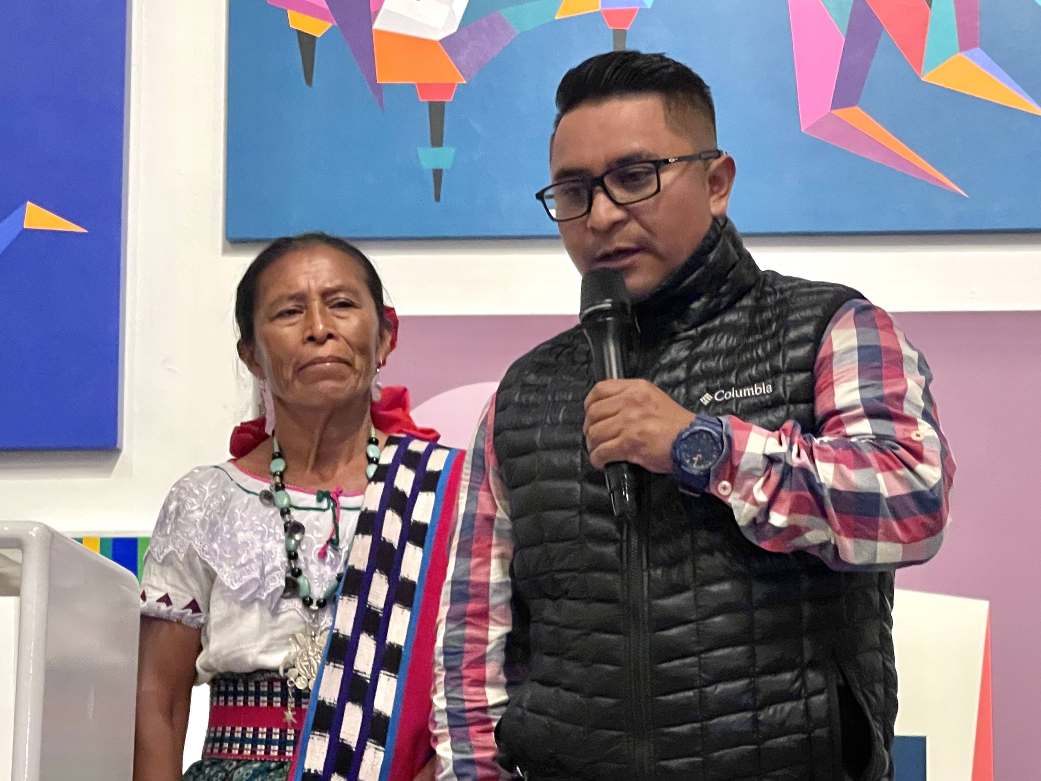 Sobadores de huesos: las obras del guatemalteco Juan Bautista Navichoc ...