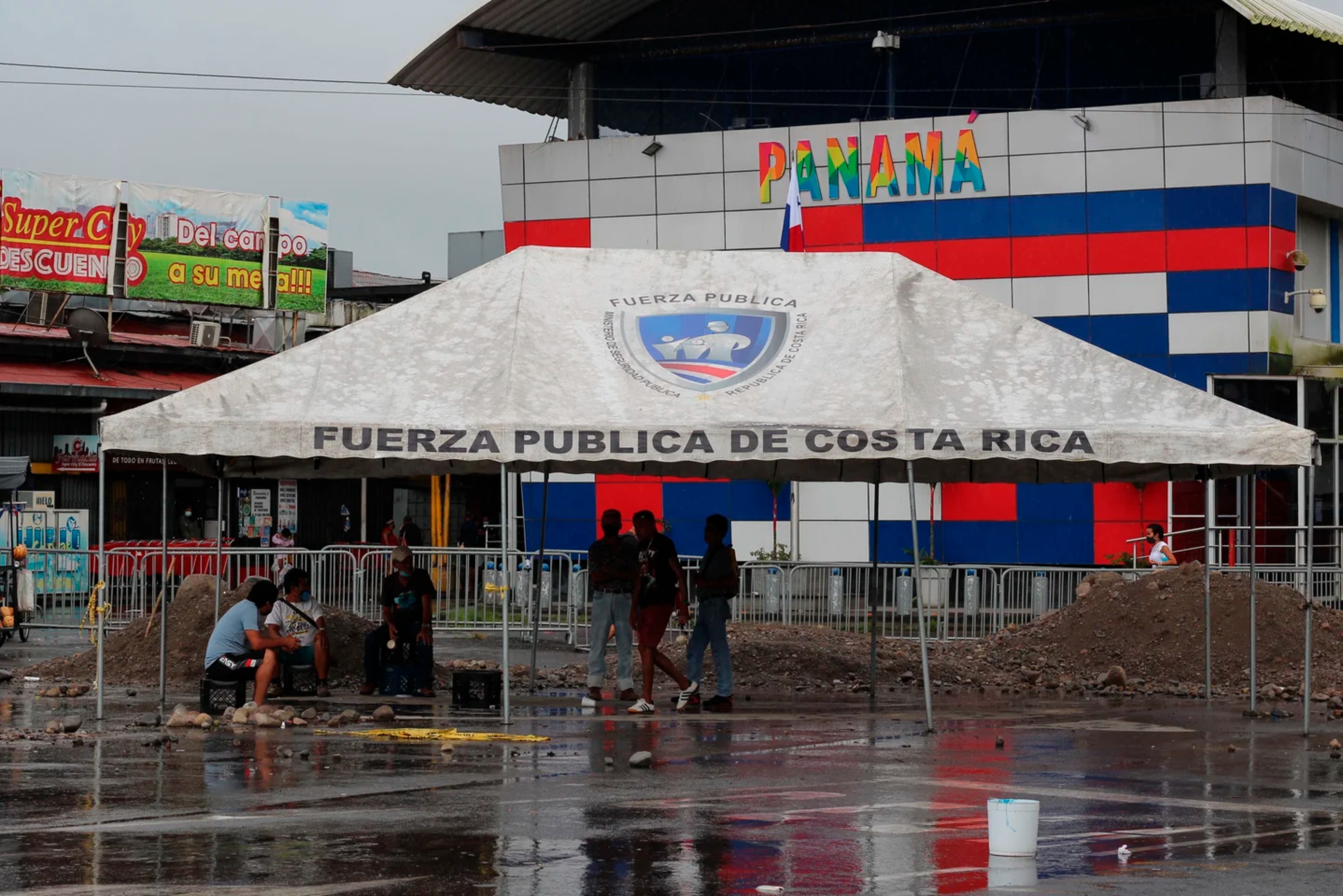 Costa Rica agilizará el tráfico migratorio en la zona fronteriza con Panamá