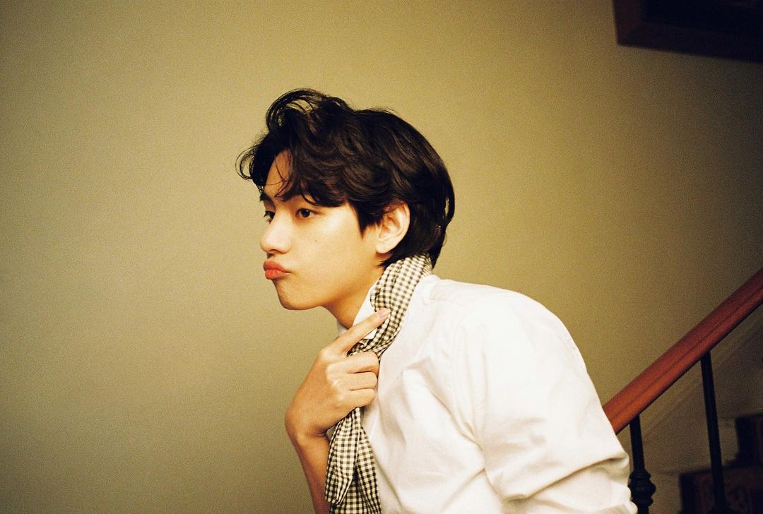 El cantante V, de BTS, rompe números en el K-Pop con su primer disco