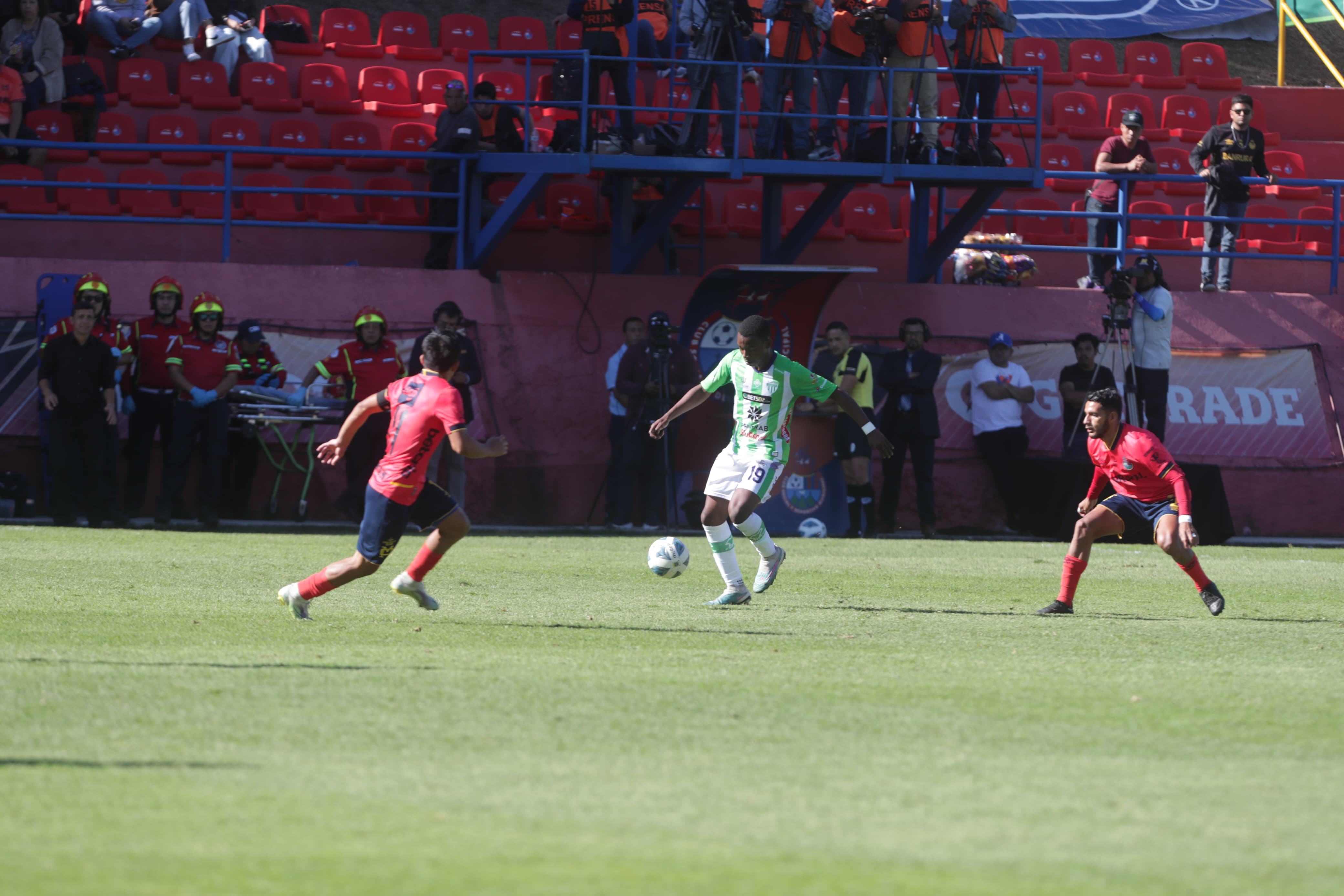 Clausura 2024: Municipal recupera el camino y vence 3-1 a Antigua en El ...