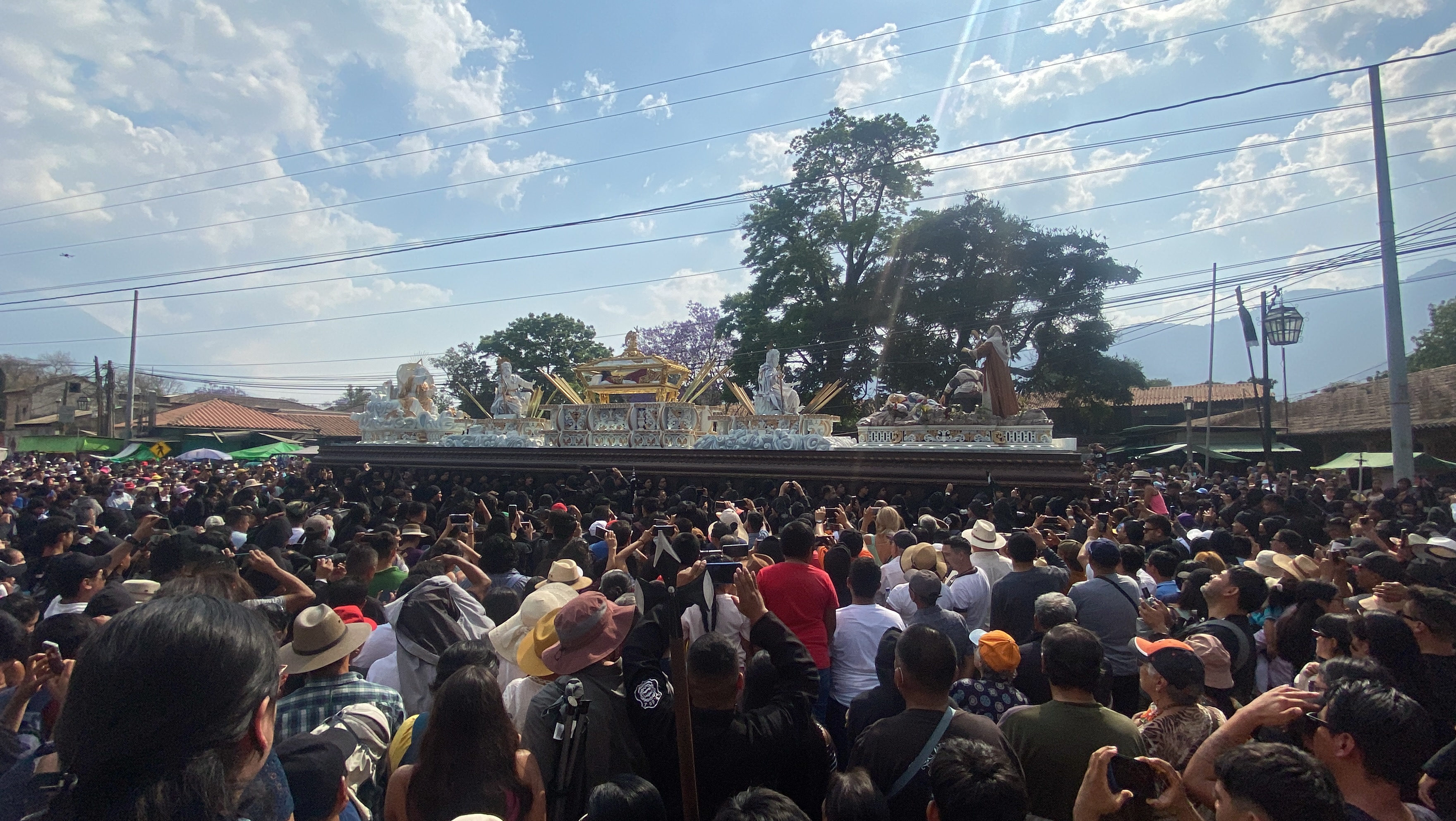 Milagrosa y consagrada imagen del Señor Sepultado de San Felipe recorre ...