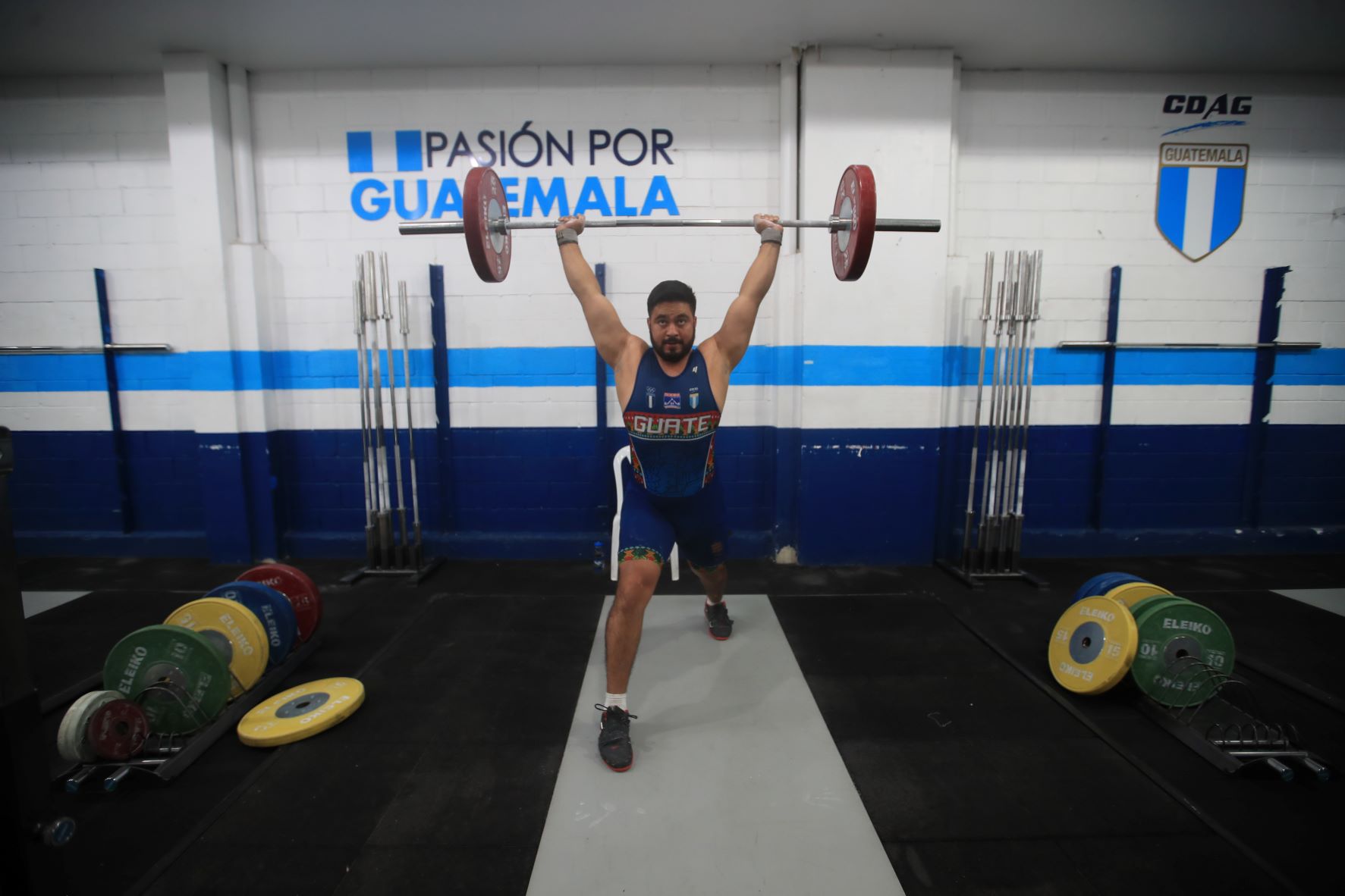 Gilberto Lemus y el sueño de clasificar a París 2024 en levantamiento de pesas