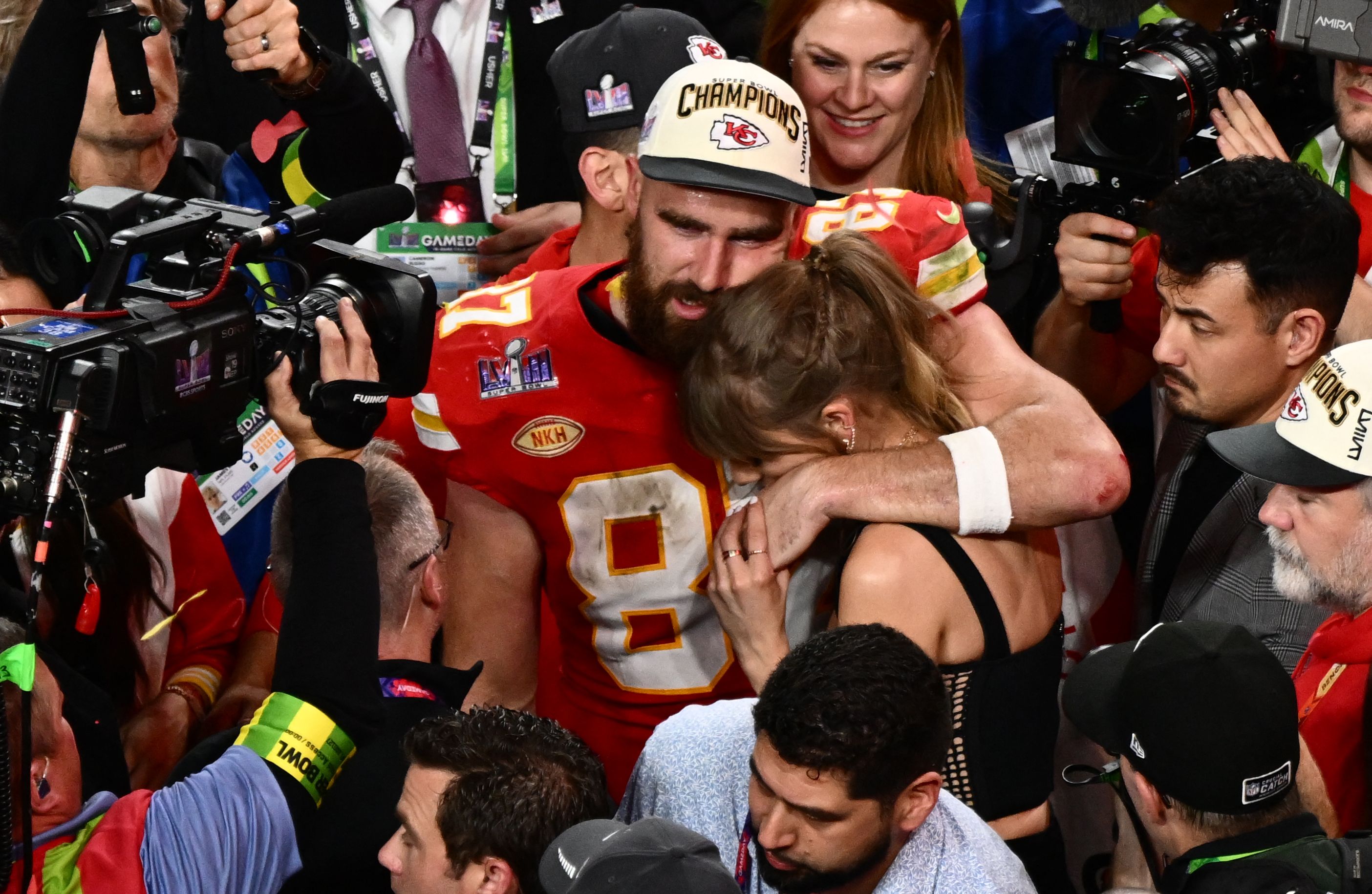 Travis Kelce, el jugador de los Chiefs revela cómo se enamoró de Taylor Swift