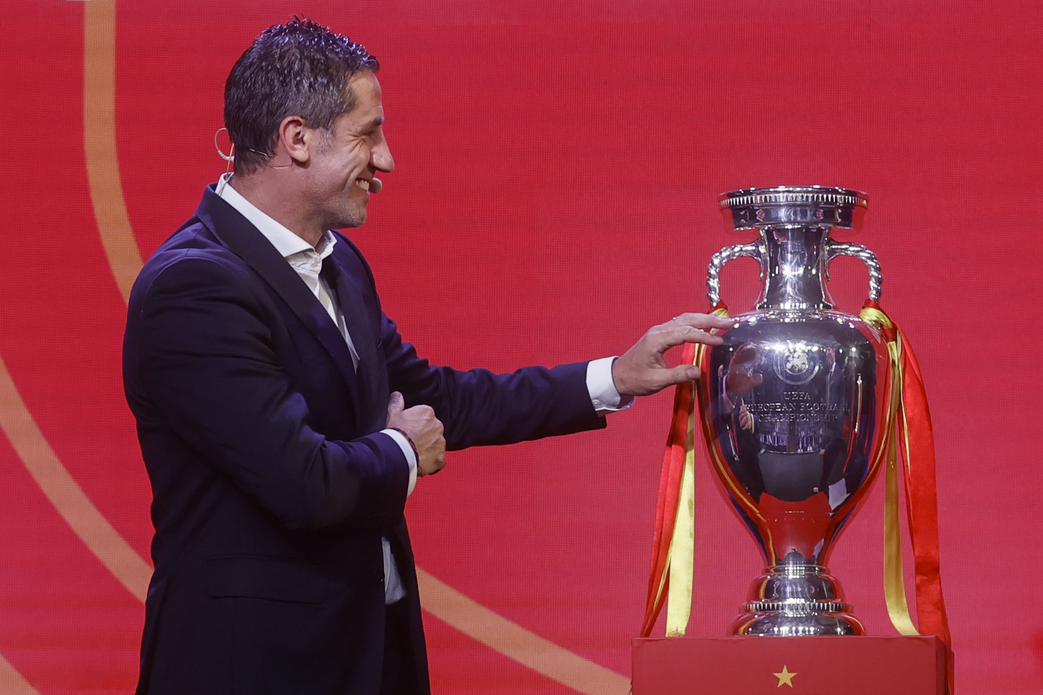 ¿Cómo es y cuánto cuesta el trofeo que se entregará al campeón de la ...
